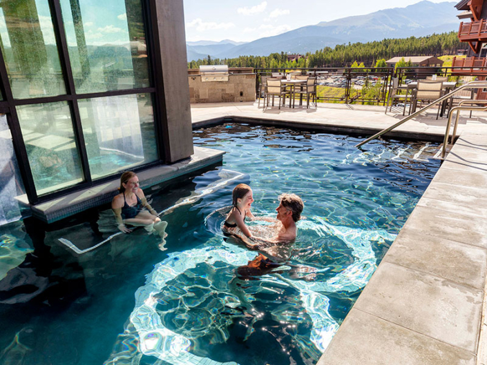 Spend a Perfect Pool Day at the Grand Colorado on Peak 8